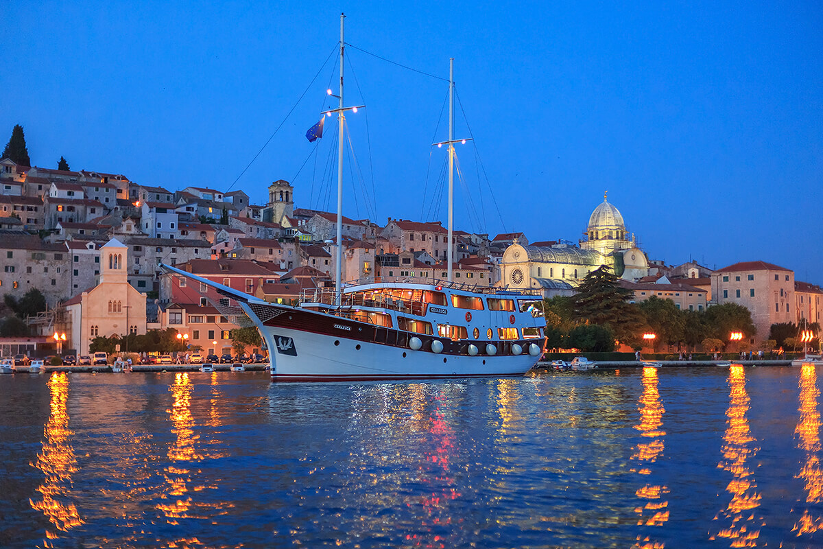 Gulet Cesarica 11 cabins yacht from Croatia