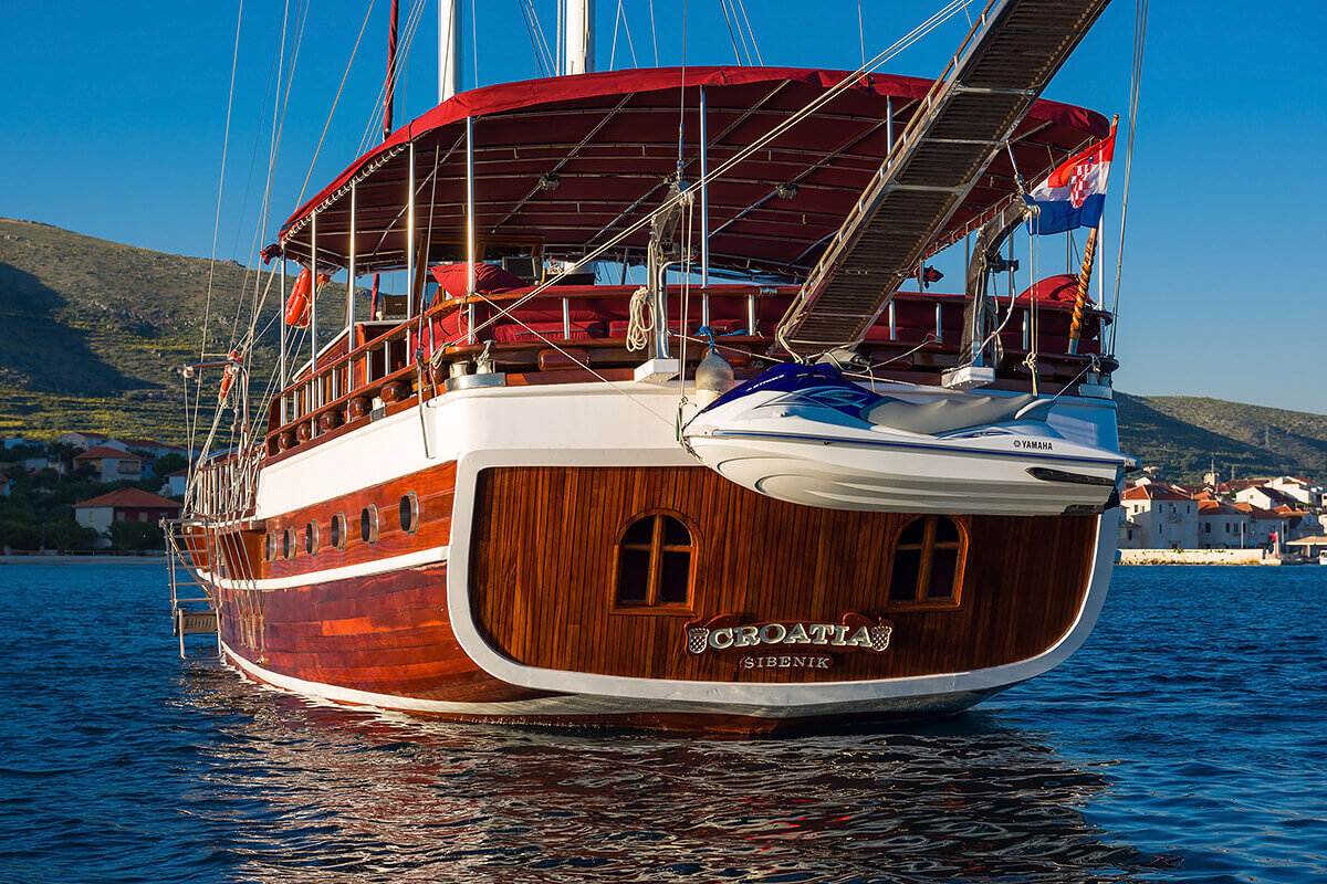 Gulet Croatia 7 cabins gulet for 14 persons